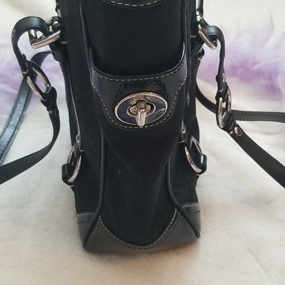 Coach Black Purse Signature C Design With Straps - Gem